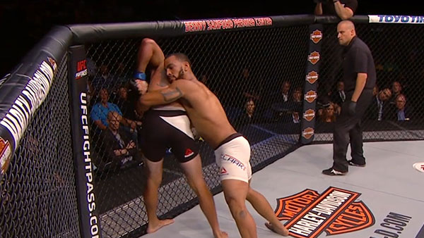 UFC Fight Night 91 - Devin Clark contre Alex Nicholson - UFC Fans
